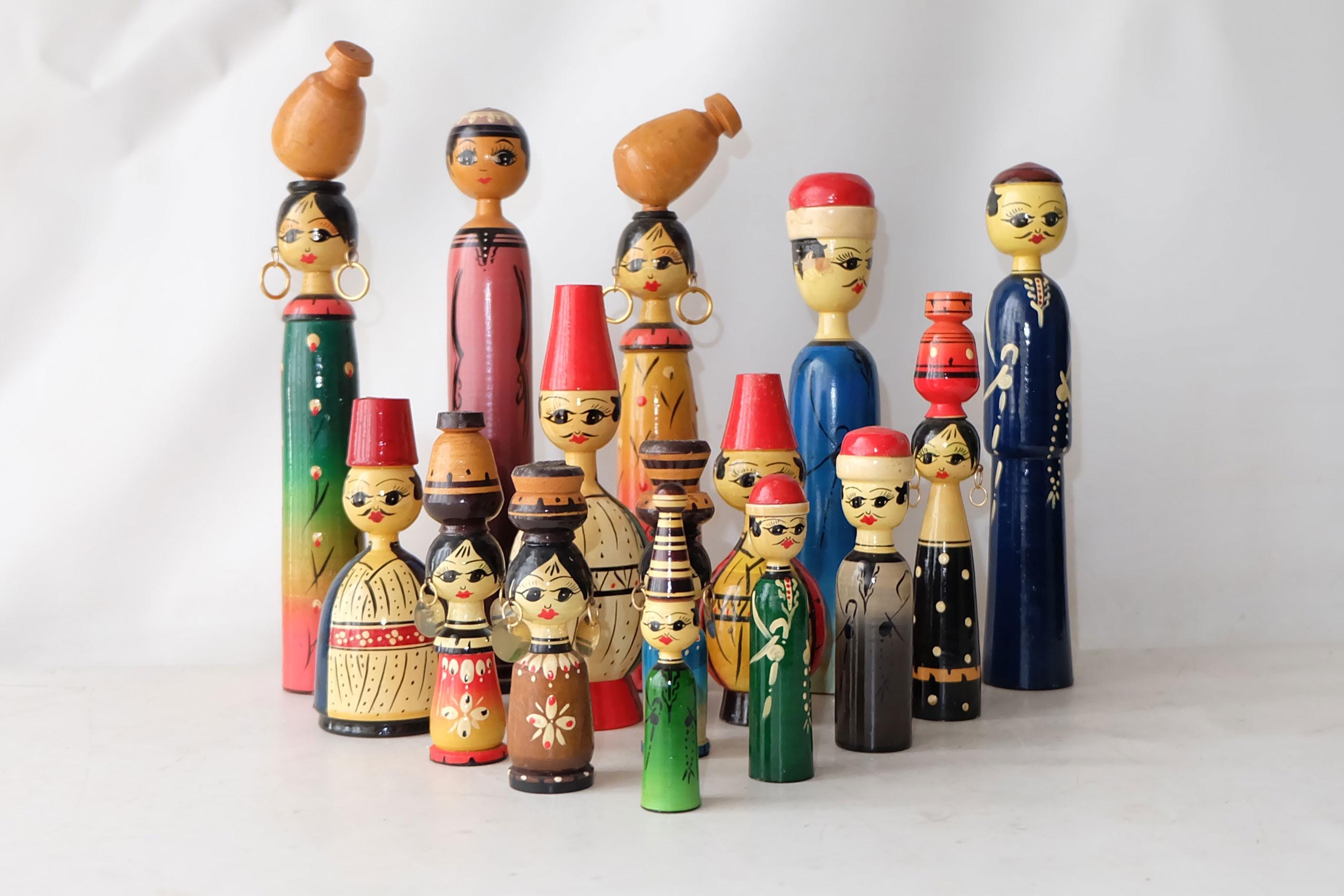 Collection of 15 Egyptian Wooden Handpainted Peg Dolls Folkart ...