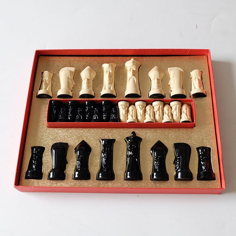 Peter Ganine - Superba Masterpiece Chessmen Salon Edition - Vintage ...