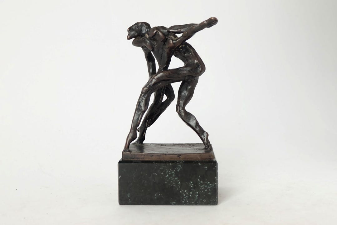 Eric Claus (1936-) - sculpture en bronze signée d'un couple dansant le ...