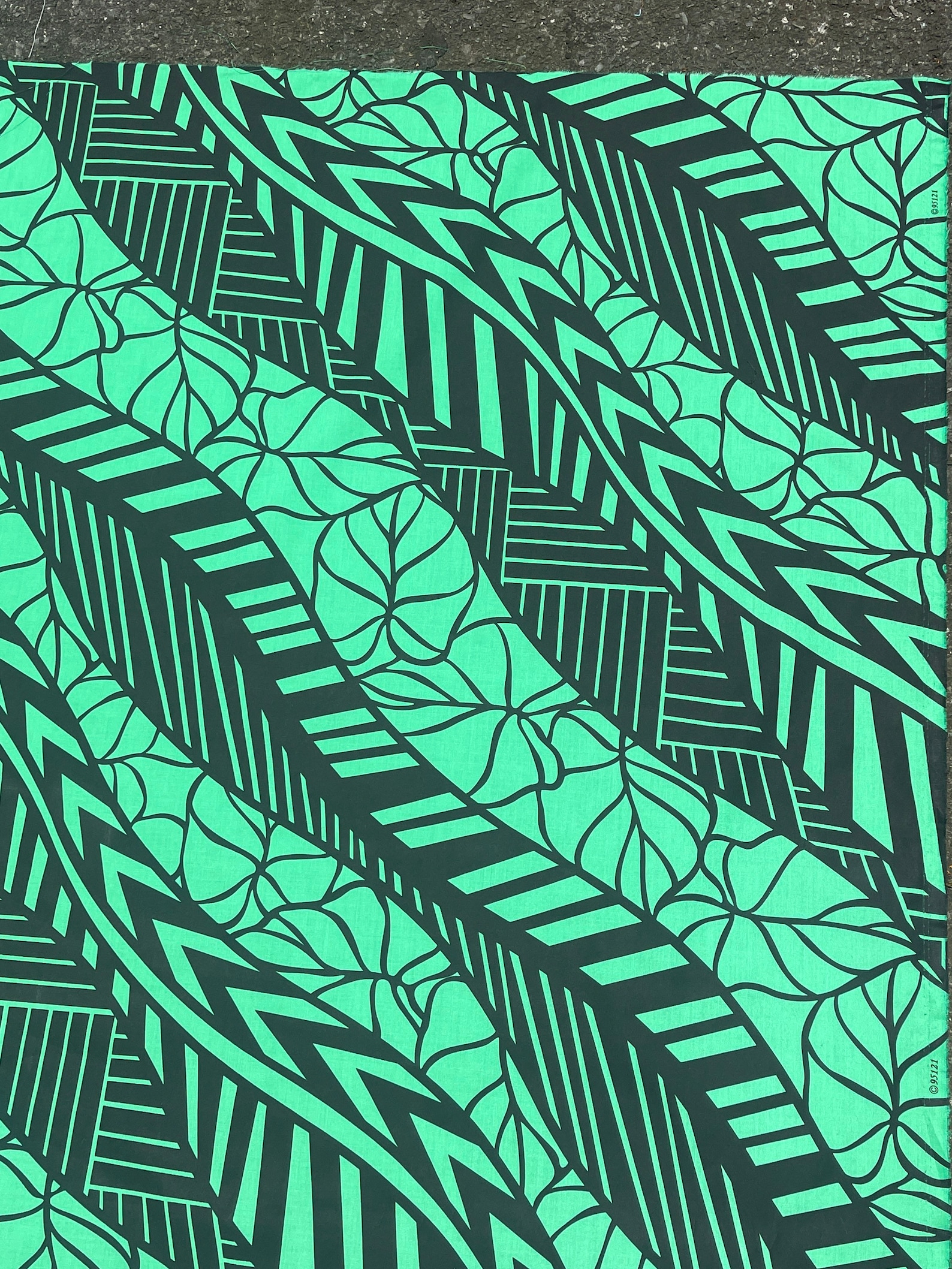Hawaiian Print Kalo Leaf Tribal Green Black Sold by the Yard - Etsy