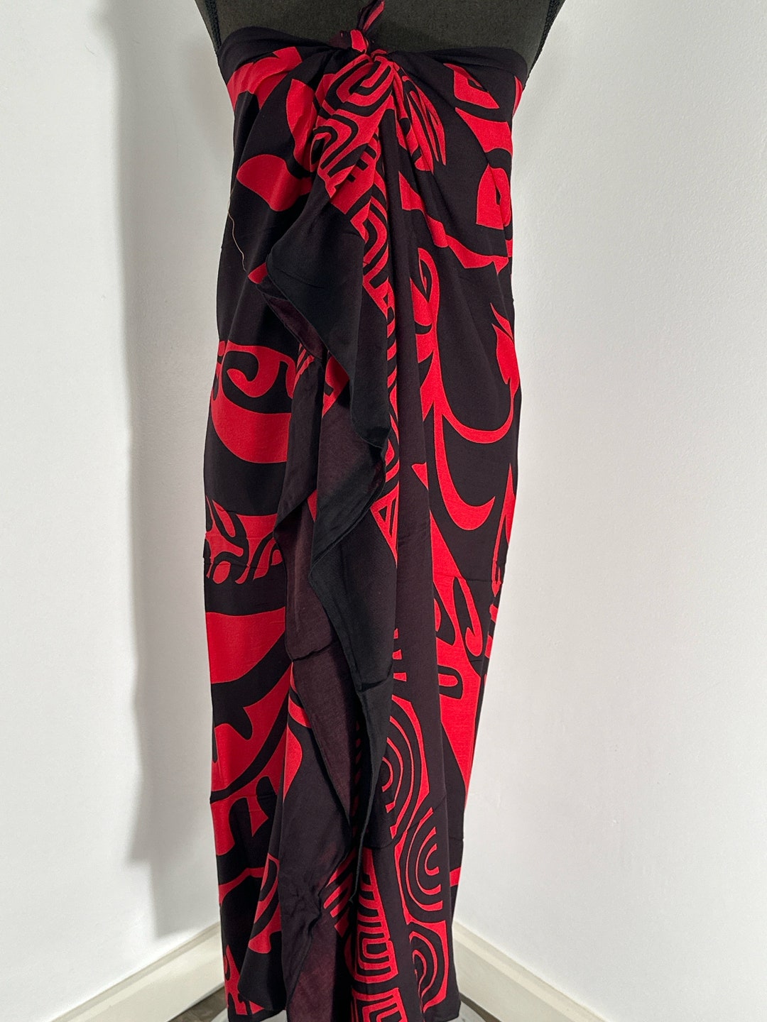 NEW! Rayon Red on Black Lauae Border Tribal Hawaiian Print Pareo ...