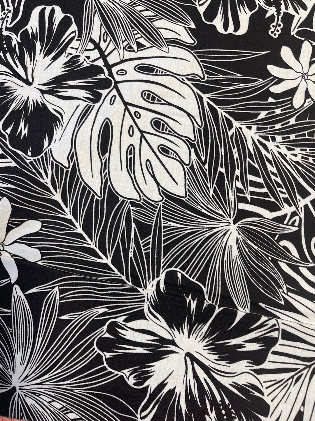 Black Egg Shell White Tiare Monstera Fern Hawaiian Print - Etsy