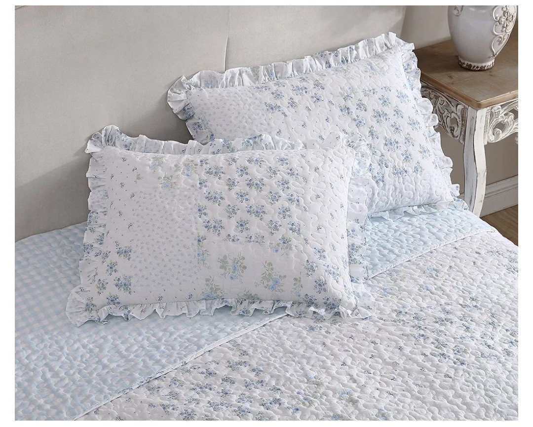 New King Lightweight Shabby Chic Blue Floral Reversible Quilt Rachel ...