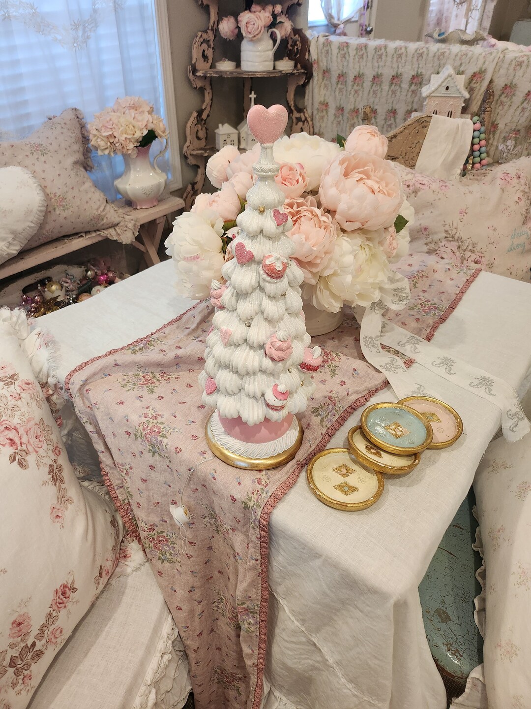 Adorable Lighted Pink White Gold Heart Tree Valentines Day Glitter ...