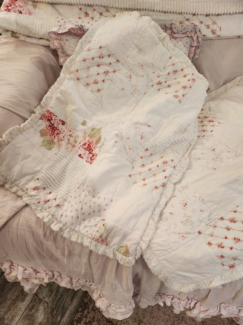 Queen Size Simple Shabby Chic Patchwork Quilt Two Shams Floral - Etsy