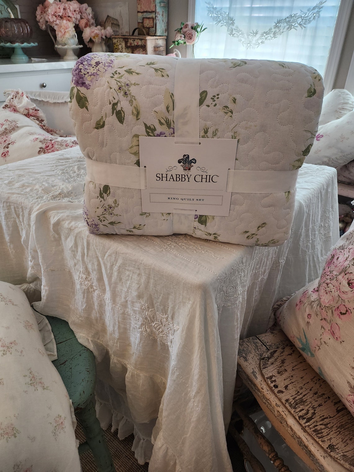 Shabby Chic King Quilt Set: White Purple Floral, Lightweight Farmhouse ...