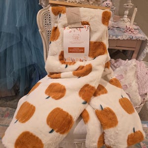 Rachel Ashwell Holiday Throw Blanket Orange Pumpkins Shabby Chic Soft ...