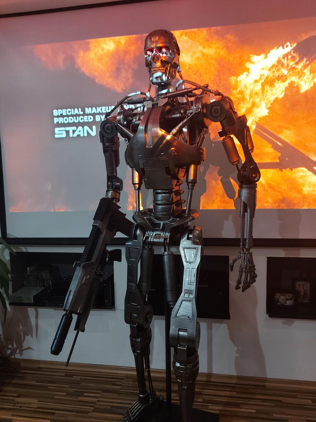 Archivo STL de tamaño real 1:1 de Terminator T2 T800, imprimible, móvil ...