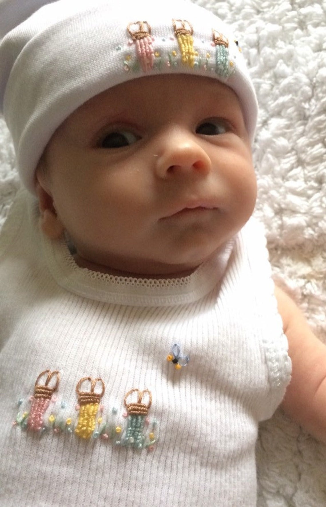 Rabbit Singlet, Embroidered Baby White Bunny Singlet, Unisex Clothing ...