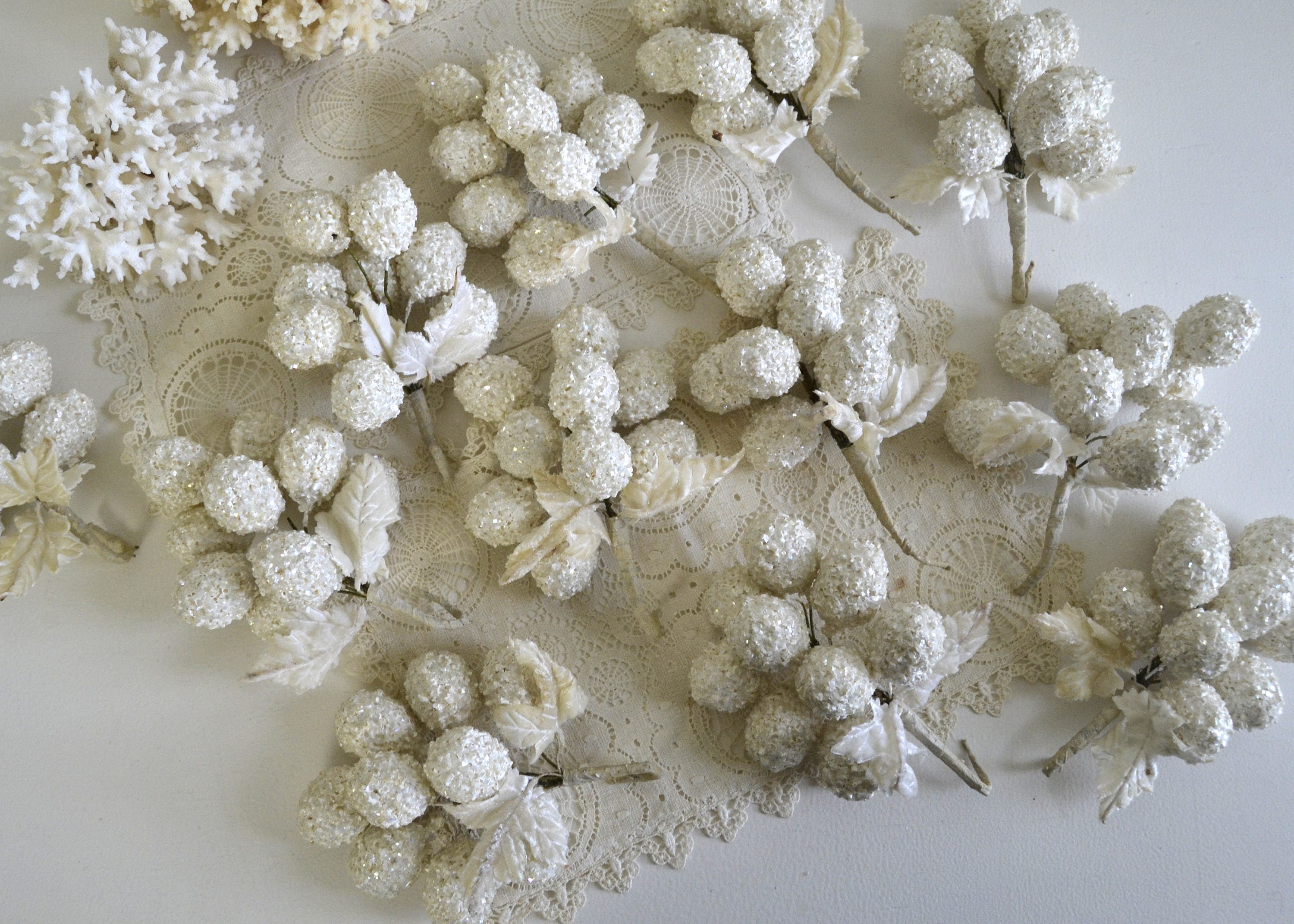 Vintage ONE White Glitter Grape Bunch Millinery Picks Christmas Wedding ...