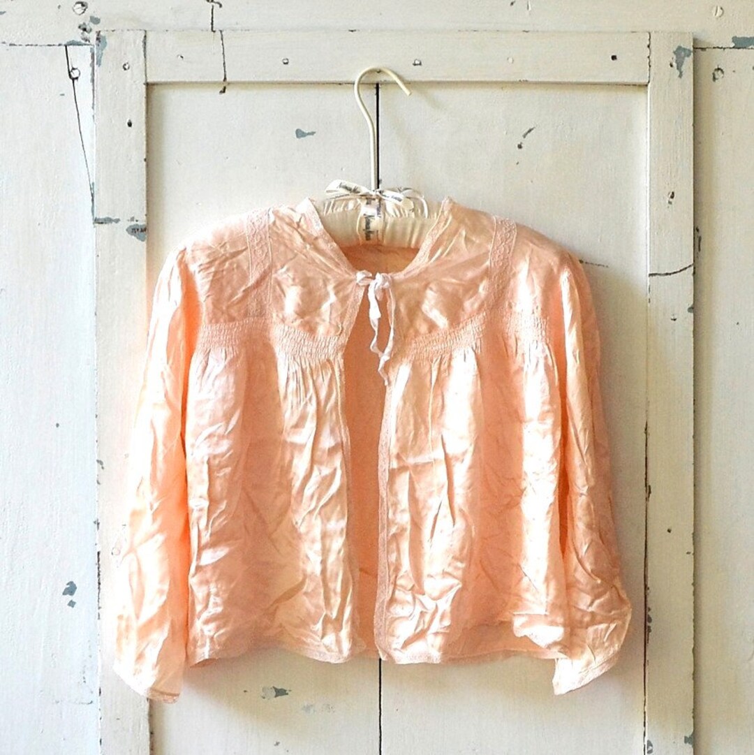Vintage Peach Satin Night Jacket Smocked Lace Night Bed Jacket Lingerie ...