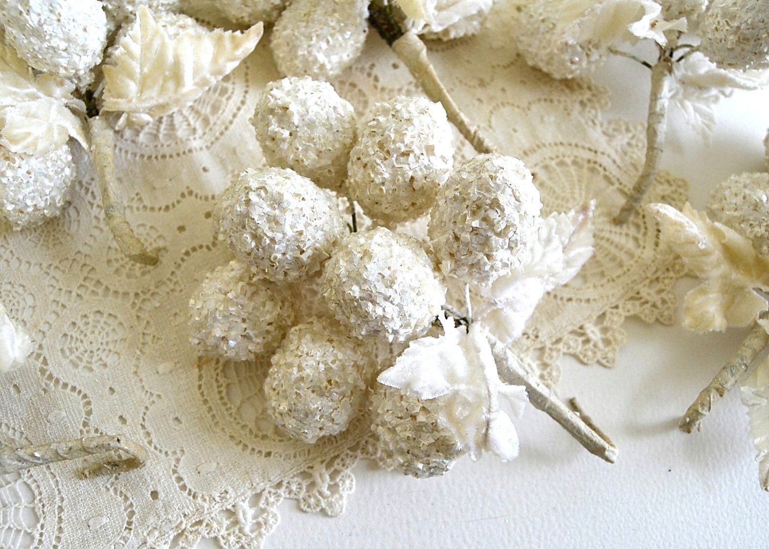Vintage ONE White Glitter Grape Bunch Millinery Picks Christmas Wedding ...