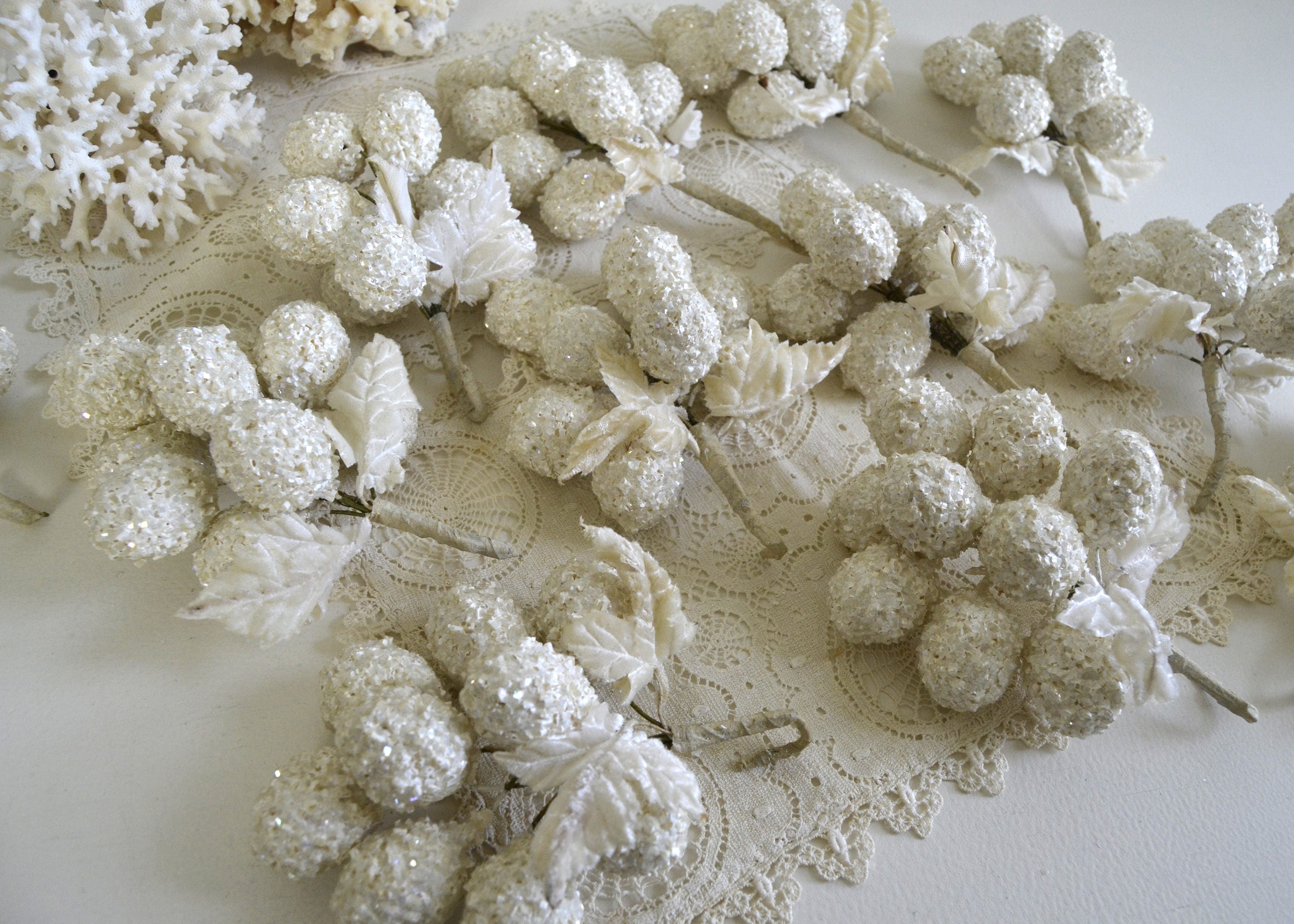 Vintage ONE White Glitter Grape Bunch Millinery Picks Christmas Wedding ...