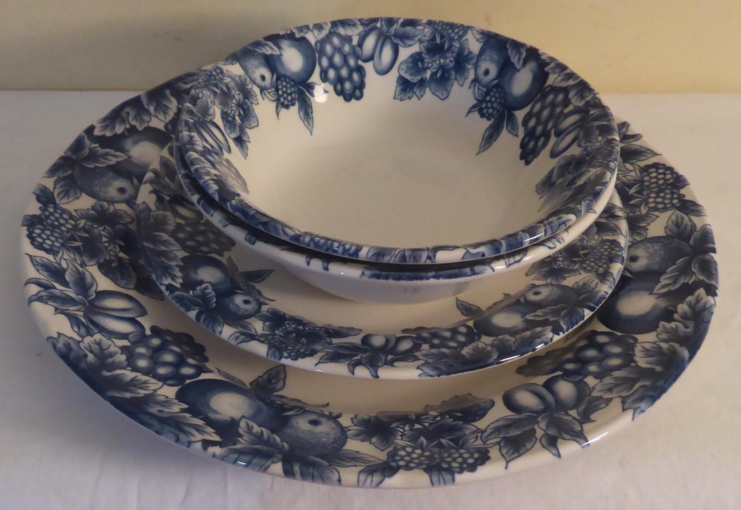 4 Pieces of Vintage Libbey Tableware White/blue Fruit Design ...