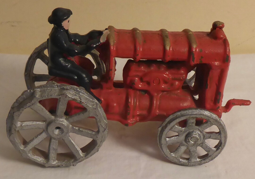 Vintage Cast Iron Antique Tractor Toy - Antique Tractor Cast Iron Toy ...