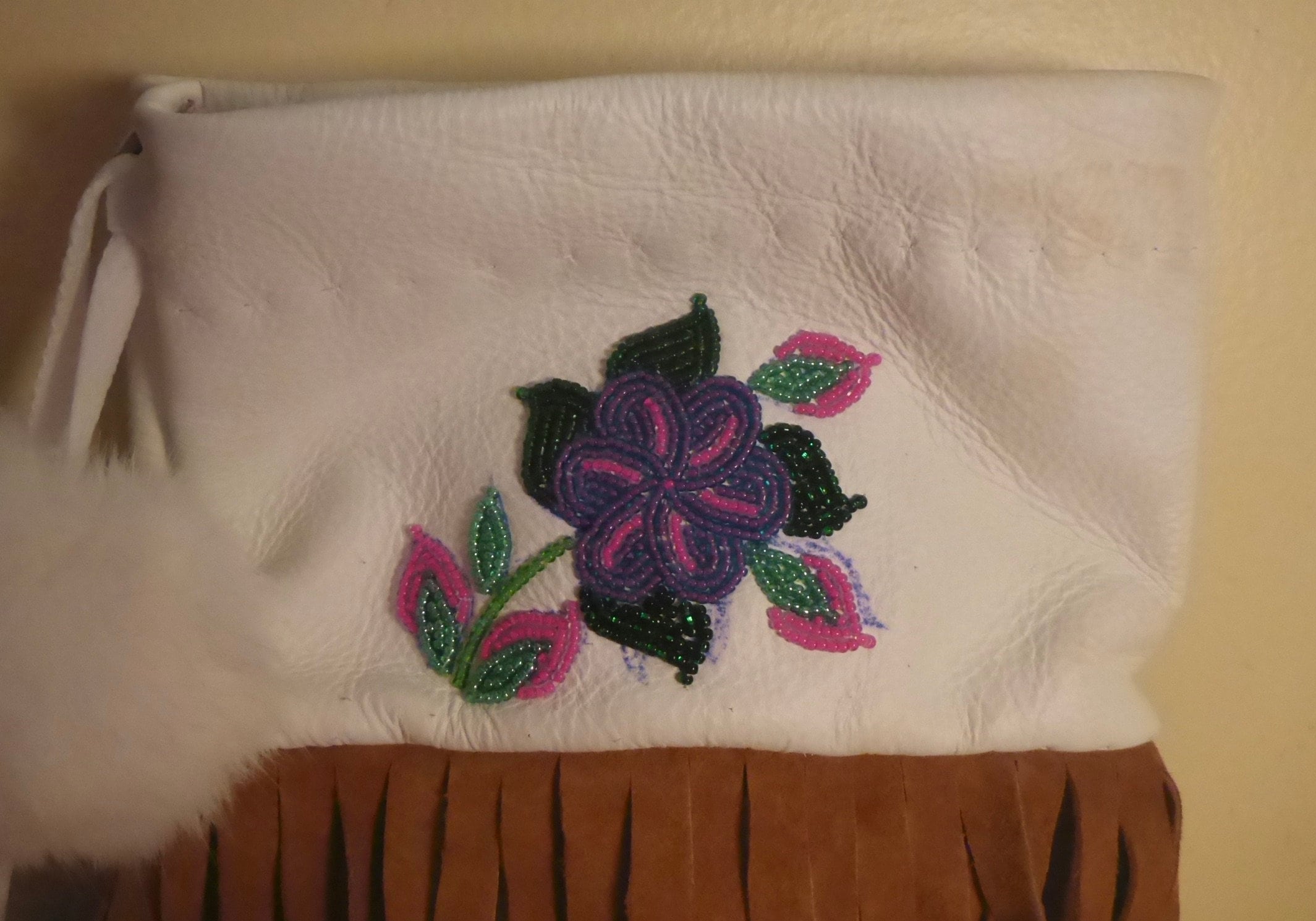 Authentic First Nations Moccasins in White Leather & Suede - Etsy