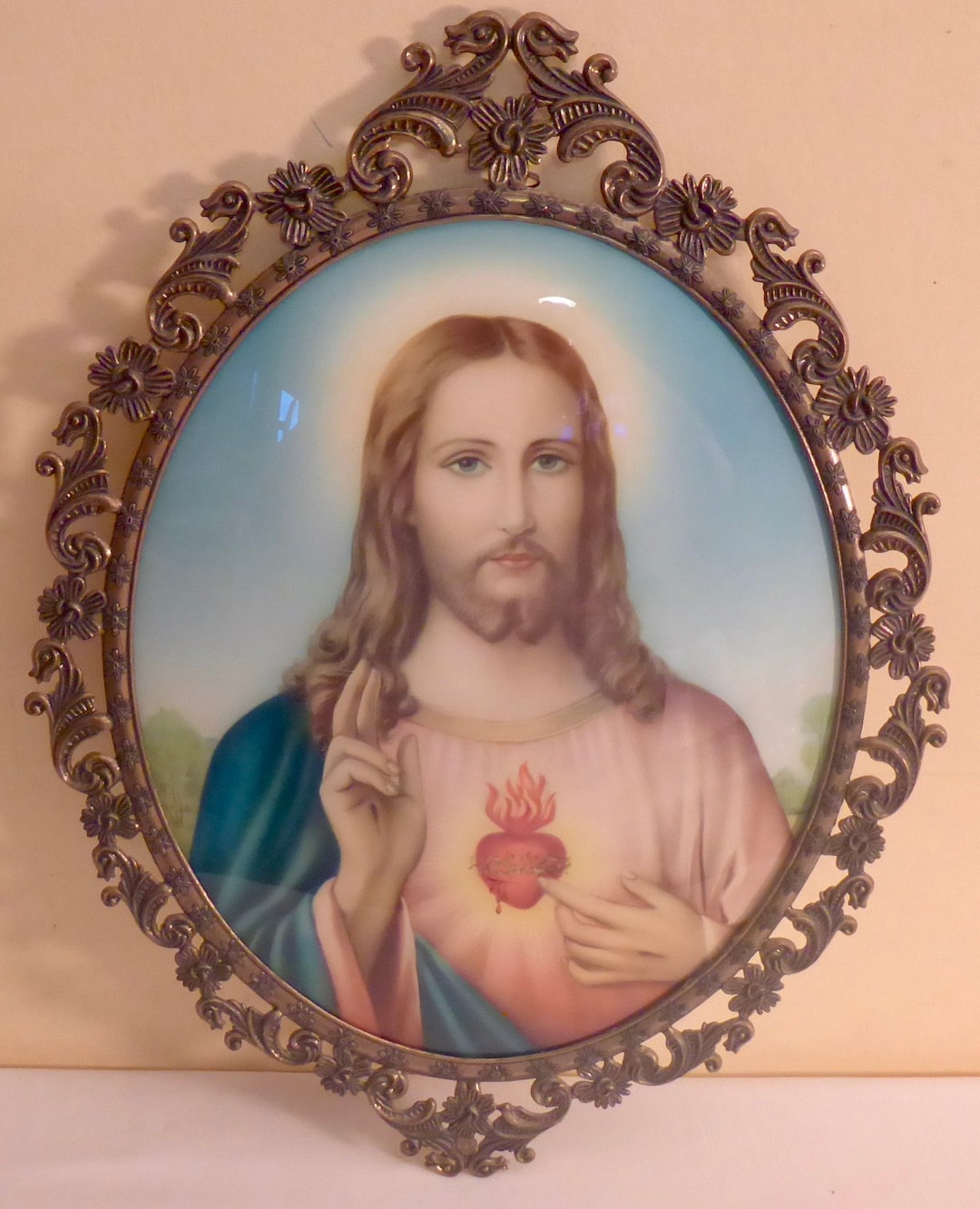 Vintage Oval Convex Glass Picture of Jesus in Ornate Italian Brass ...