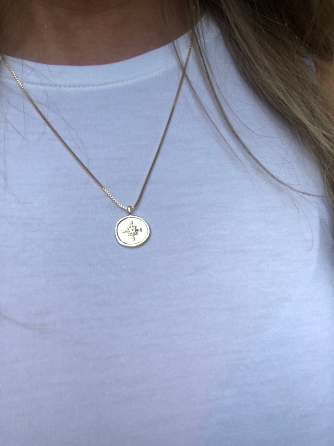 14k Gold Compass Rose Necklace - Etsy