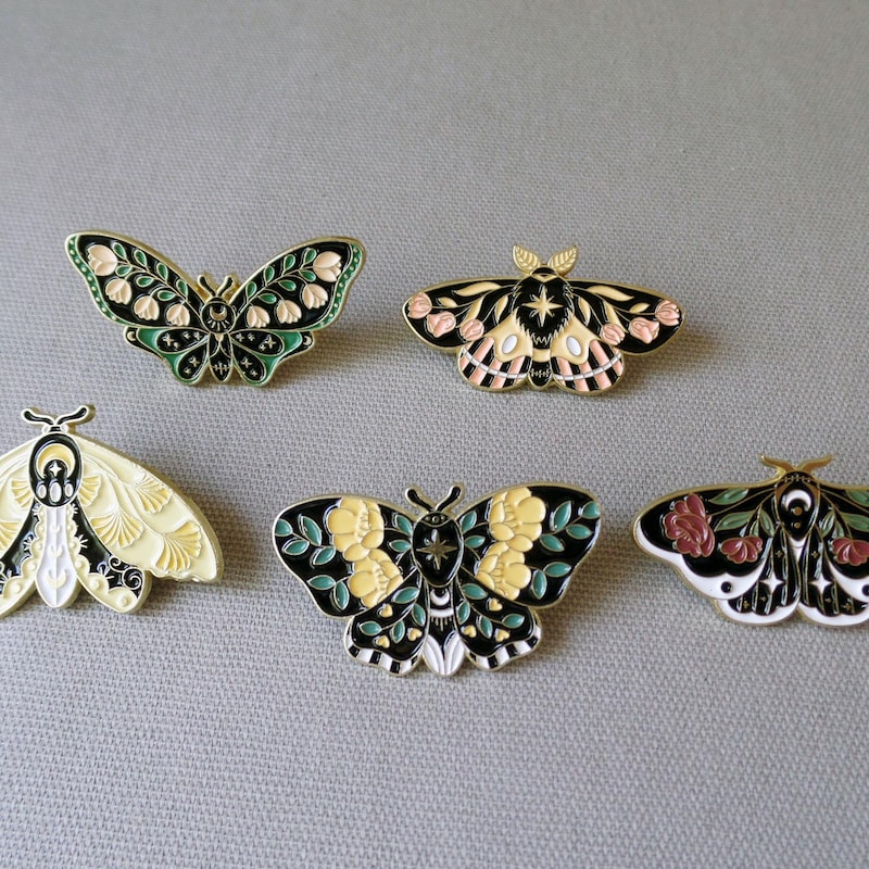 Luna Moth Pin - Etsy