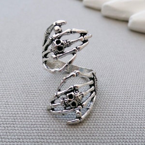 Skeleton Hand Statement Ring Adjustableskeleton Hand Ring Gothic Ring ...