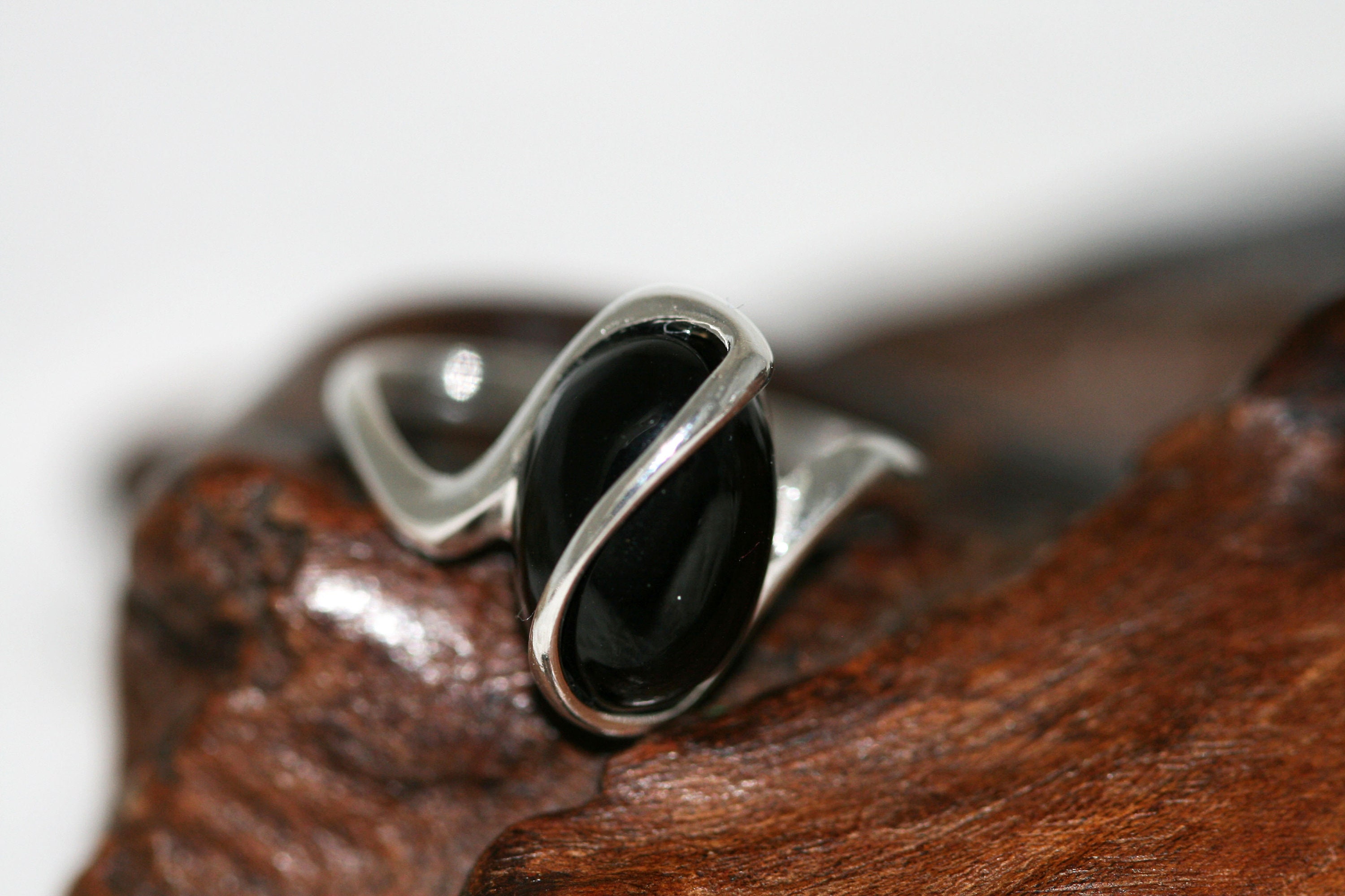 Splendid Whitby Jet ring. Sterling Silver Ring, Original British ...
