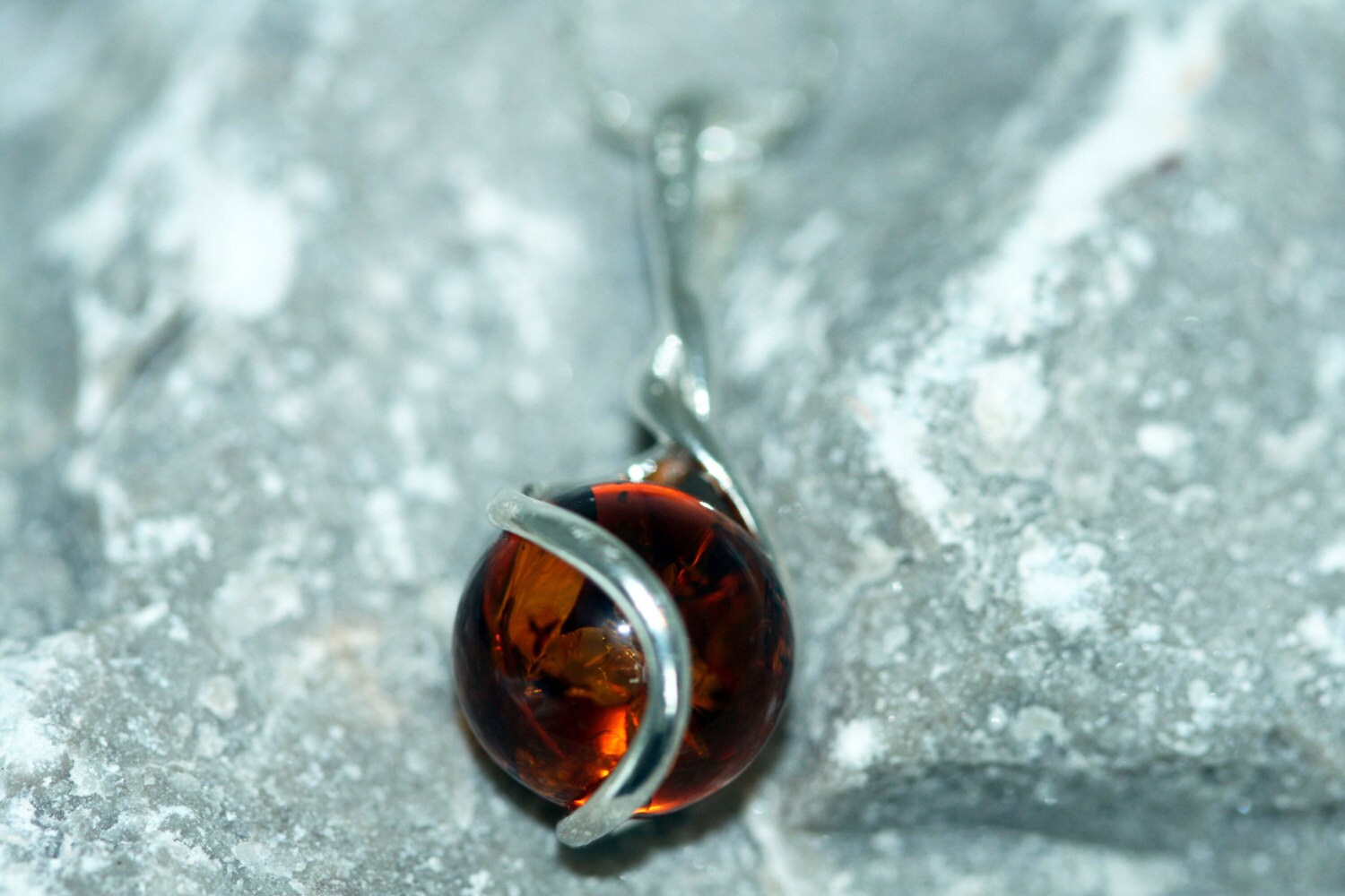 Baltic amber pendant. Baltic amber in sterling silver setting. Amber ...