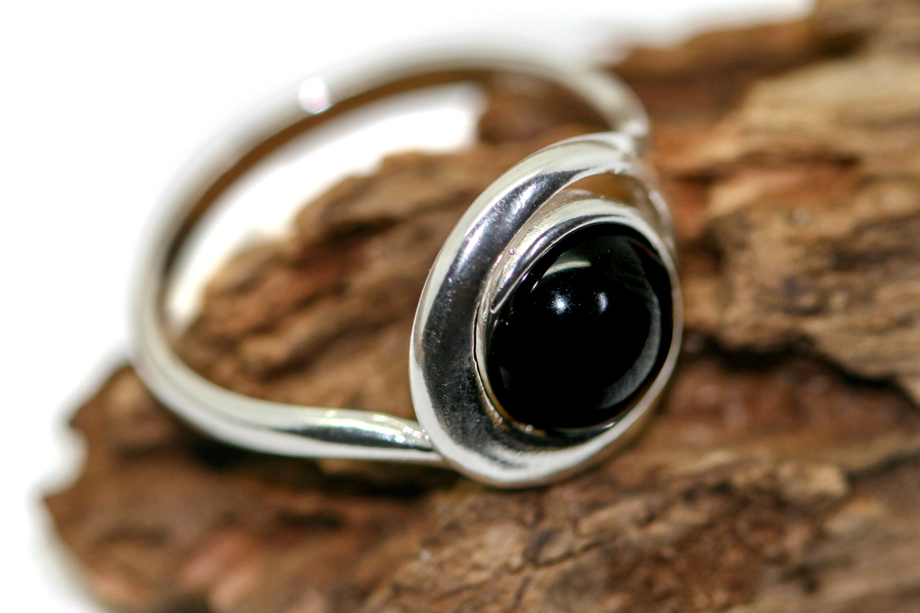 Splendid Whitby Jet ring. Sterling Silver Ring, Original British ...