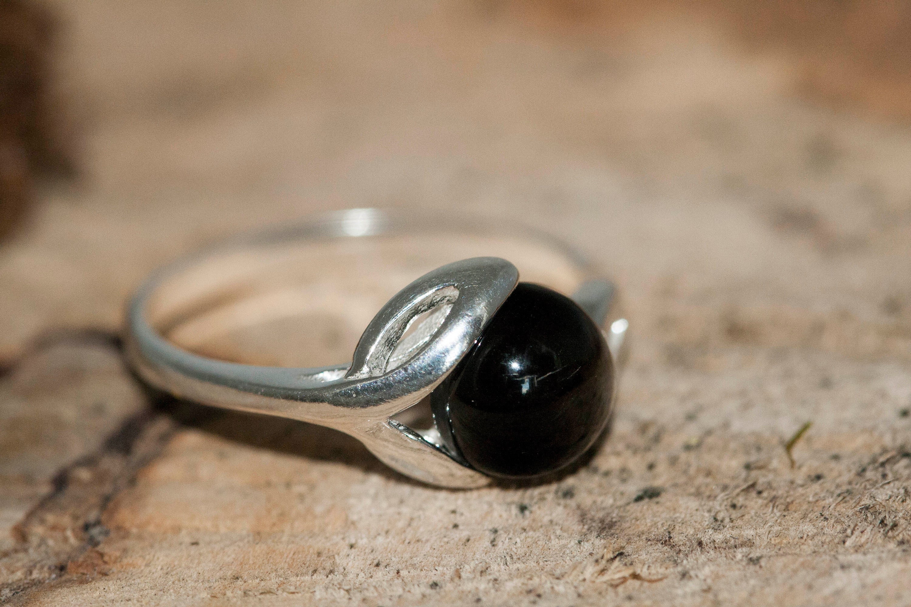 Splendid Whitby Jet ring. Sterling Silver Ring, Original British ...