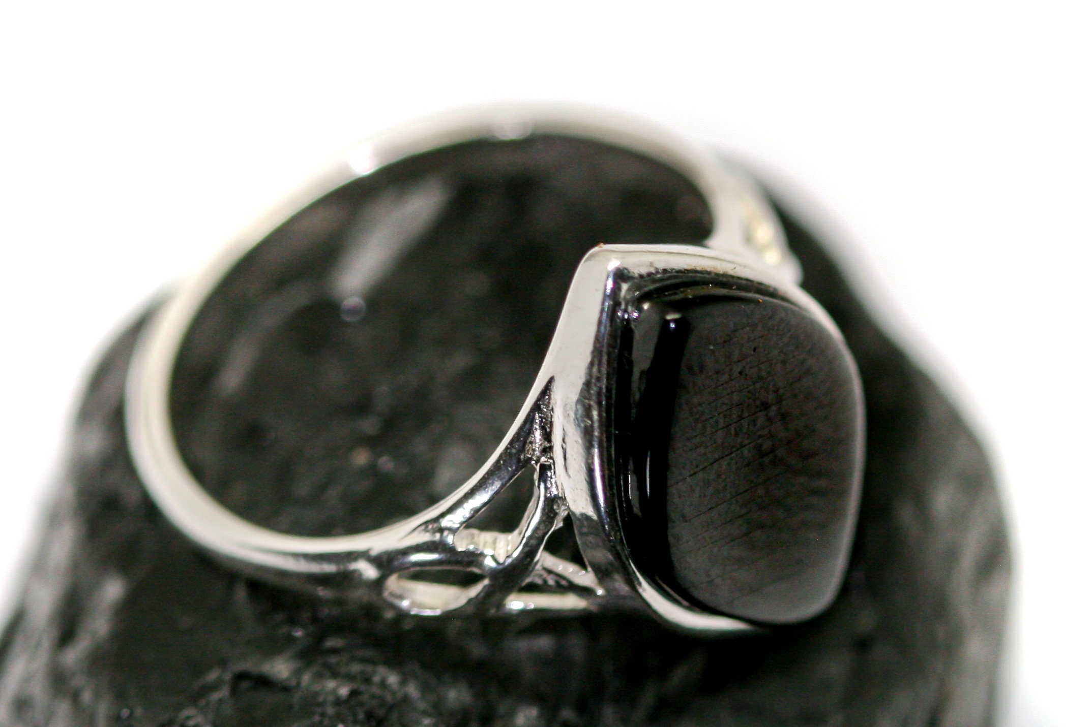 Splendid Whitby Jet ring. Sterling Silver Ring, Original British ...