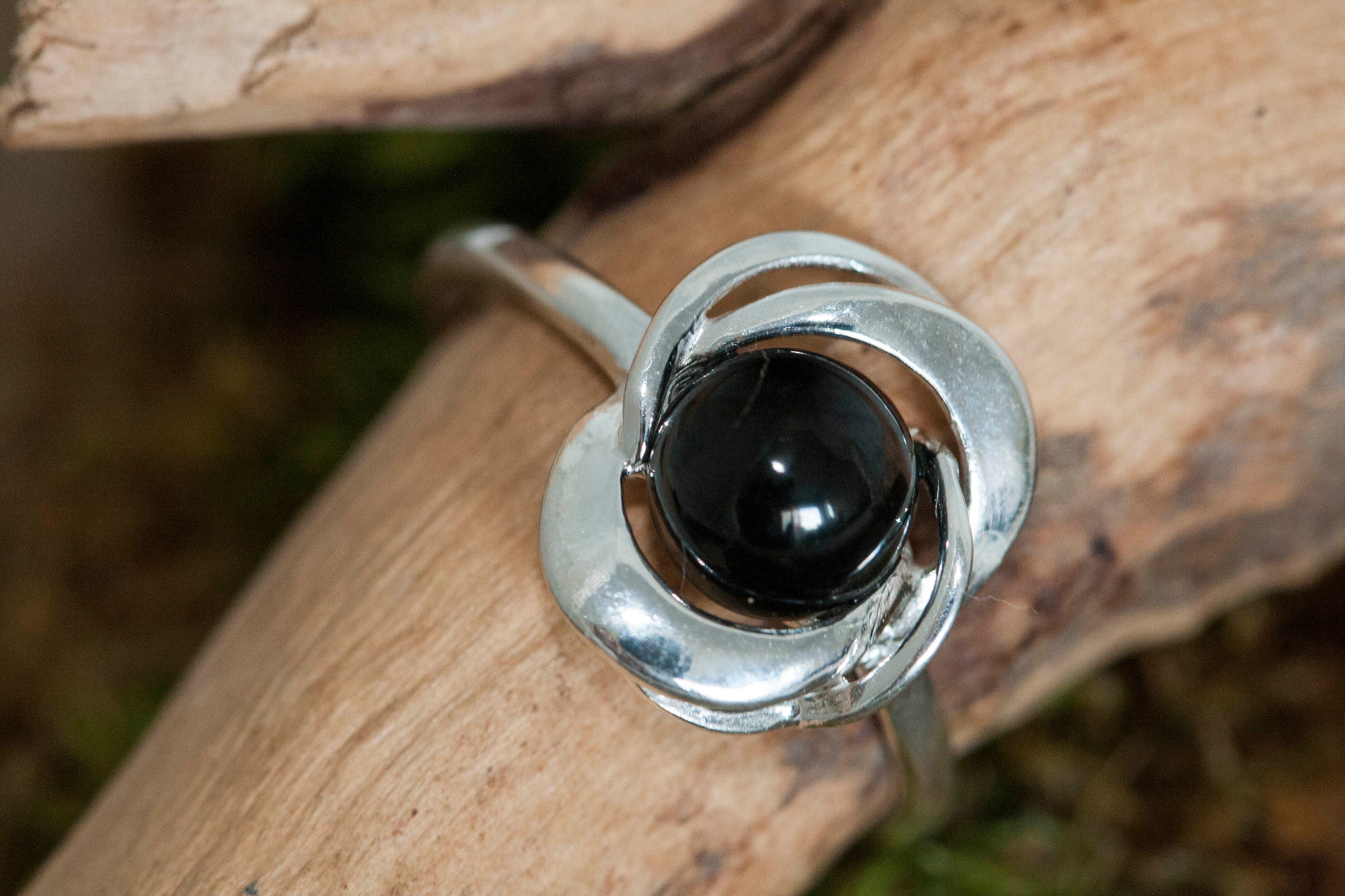 Splendid Whitby Jet ring. Sterling Silver Ring, Original British ...