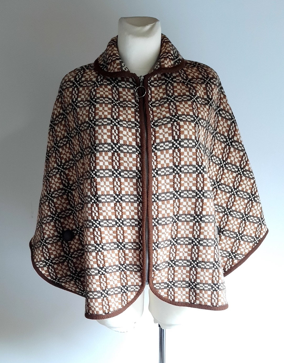 Welsh Wool Vintage 1960s Brown Beige Tapestry Zip Cape Small/medium ...