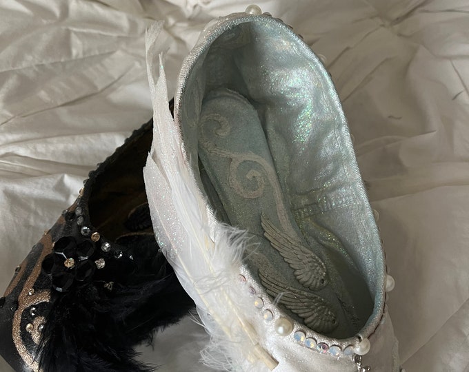 Decorative White Swan and Black Swan Pointe Shoes - Etsy