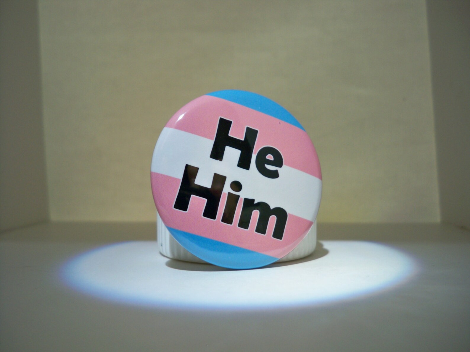 BOLD Trans Flag Pronoun Button he Him - Etsy