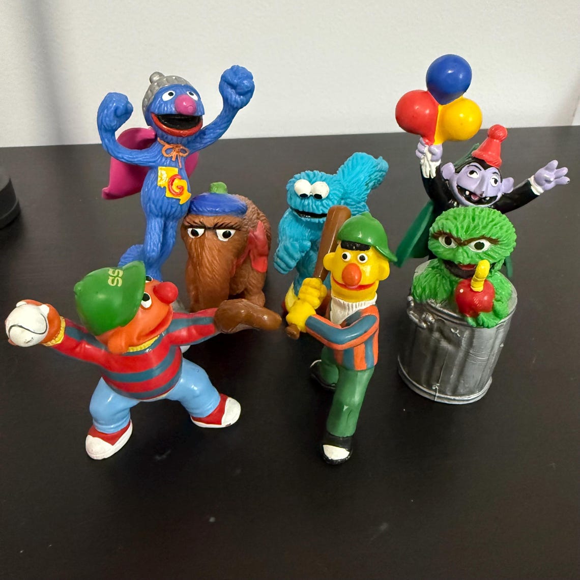 SESAME STREET Characters, Ernie & Bert, Oscar, Snuffleupagus, Cookie ...