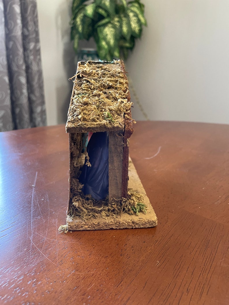 Christmas Manger, Stable, Nativity Set, Holiday Collection, 3 Figurines ...