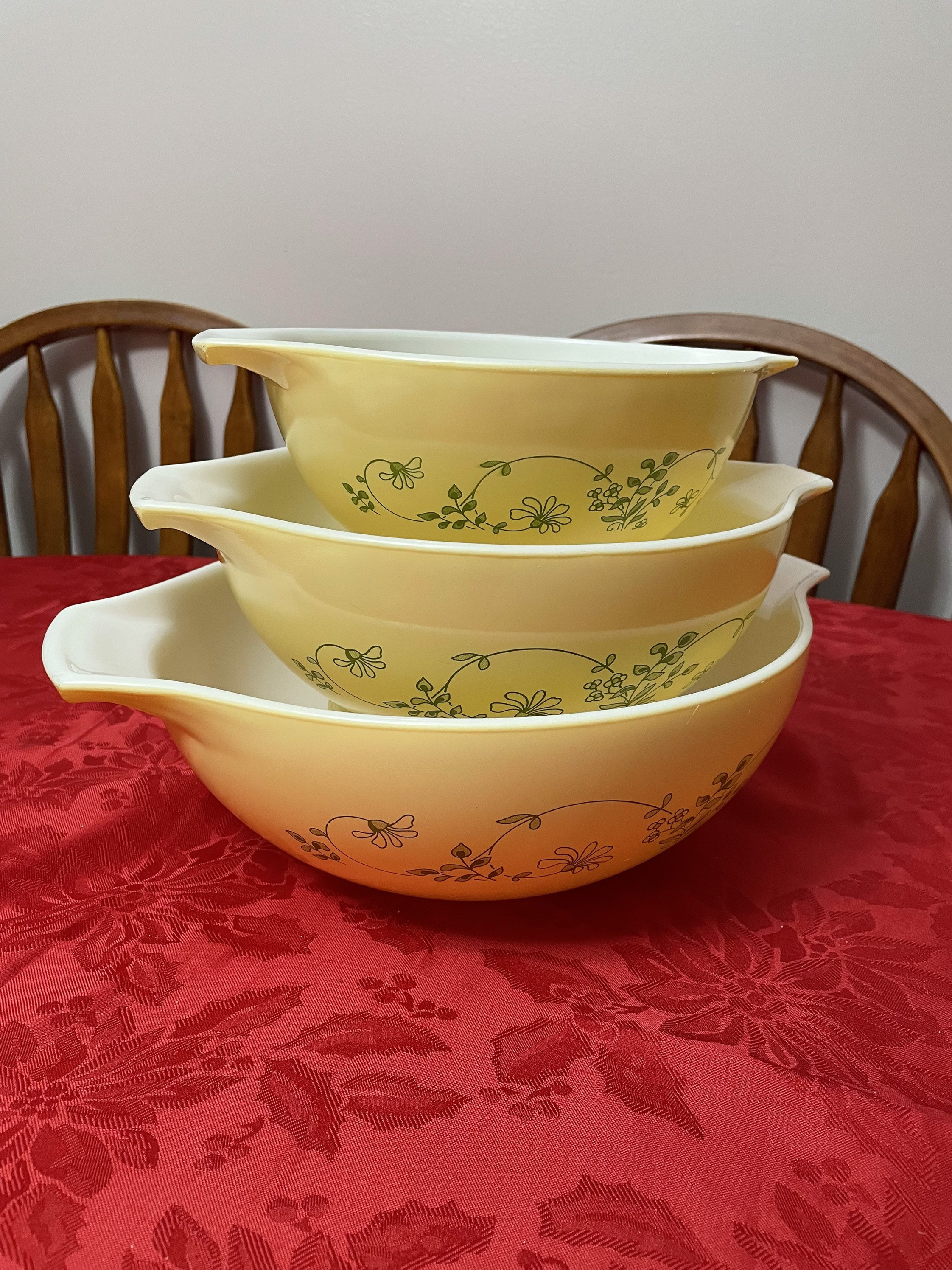 Shenandoah Cinderella PYREX Bowls, Wintergreen PYREX, Cream, Pale ...