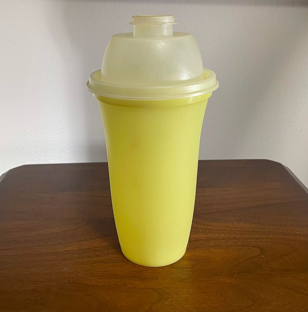 Tupperware Yellow Sauce/gravy Shaker With Frost White Lid, Three-piece ...