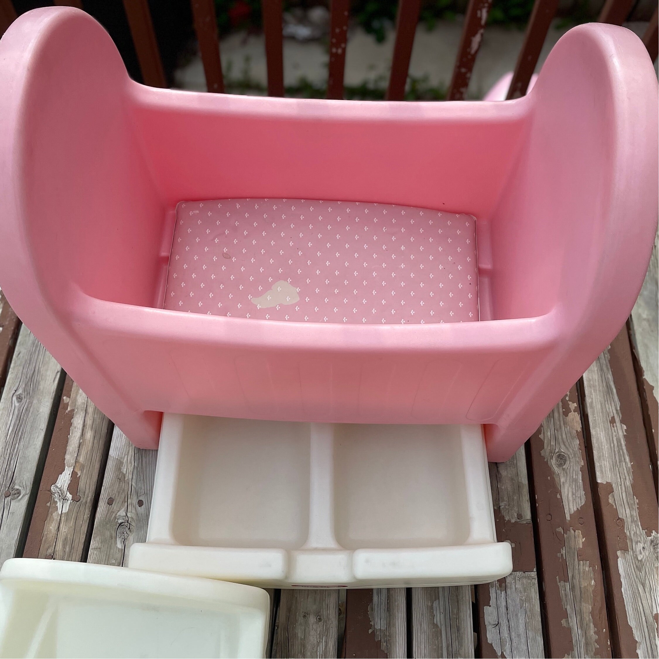 LITTLE TIKES Change Table With Divided Drawer, Crib, Bassinet, Cradle ...