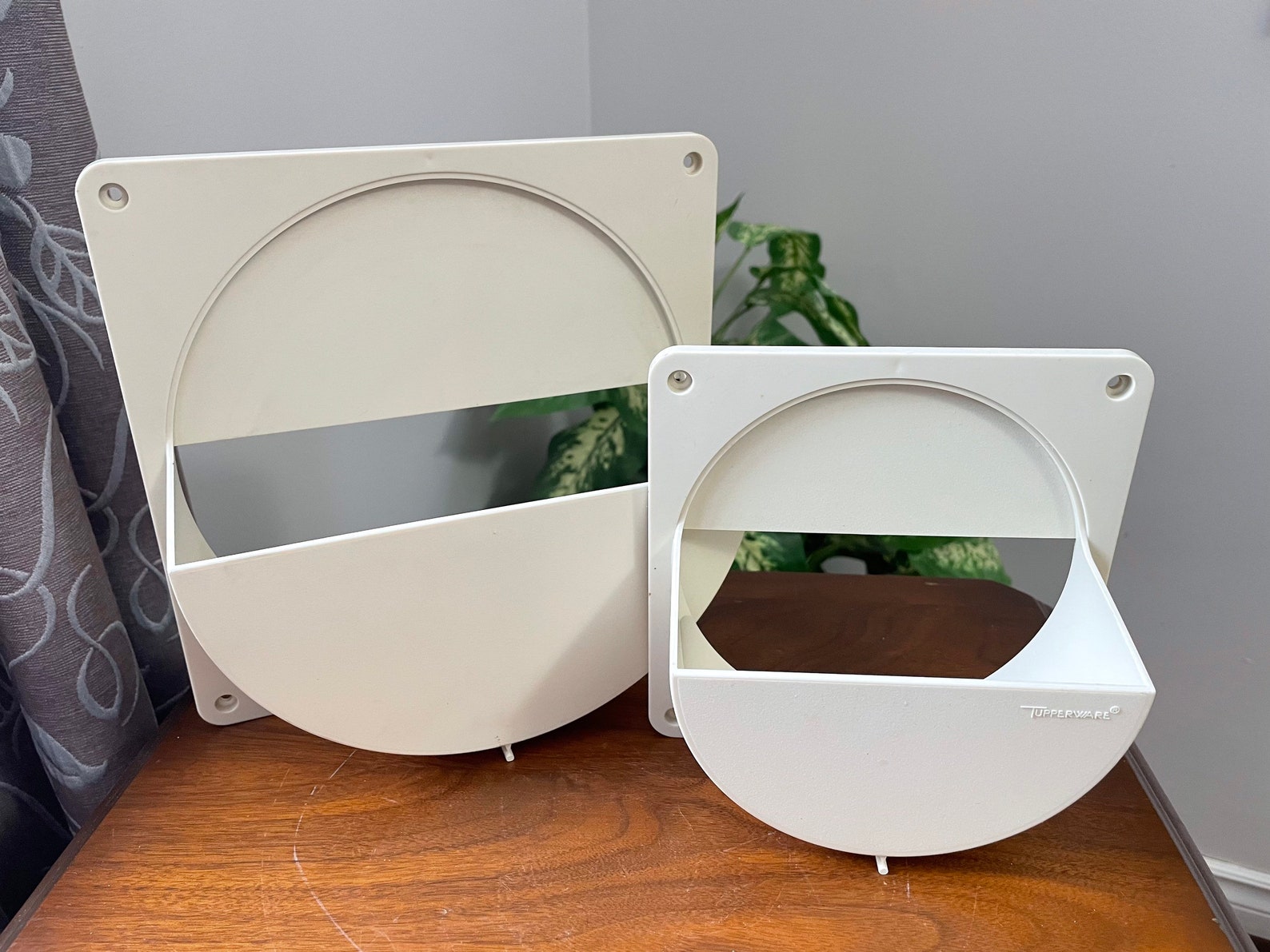 Tupperware Lid Organizer, Wall Mount, Small 1644 & Medium 1645, Beige ...