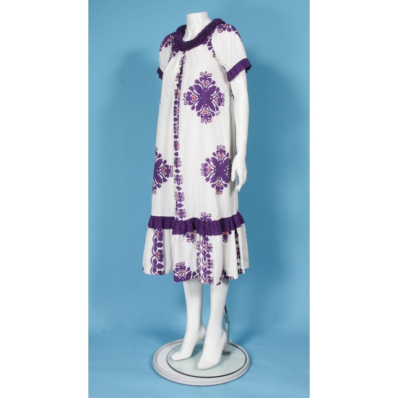 Vintage MAMO HOWELL Hawaiian Aloha Muumuu White Purple Red Floral Sz 10 ...