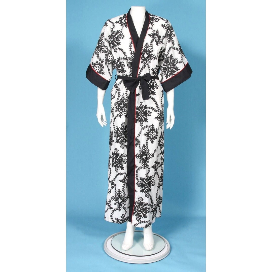 New Vintage MAMO HOWELL Hawaiian Aloha Muumuu Black White Floral Robe ...
