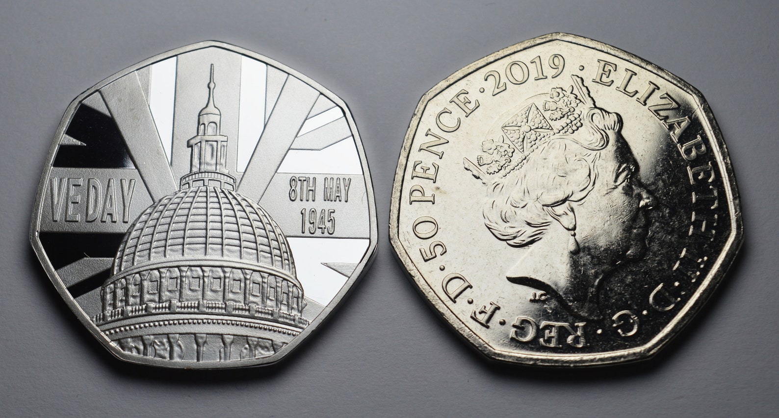 Pair of WW2 Commemoratives in 50p Coin Display Case. D-DAY | Etsy