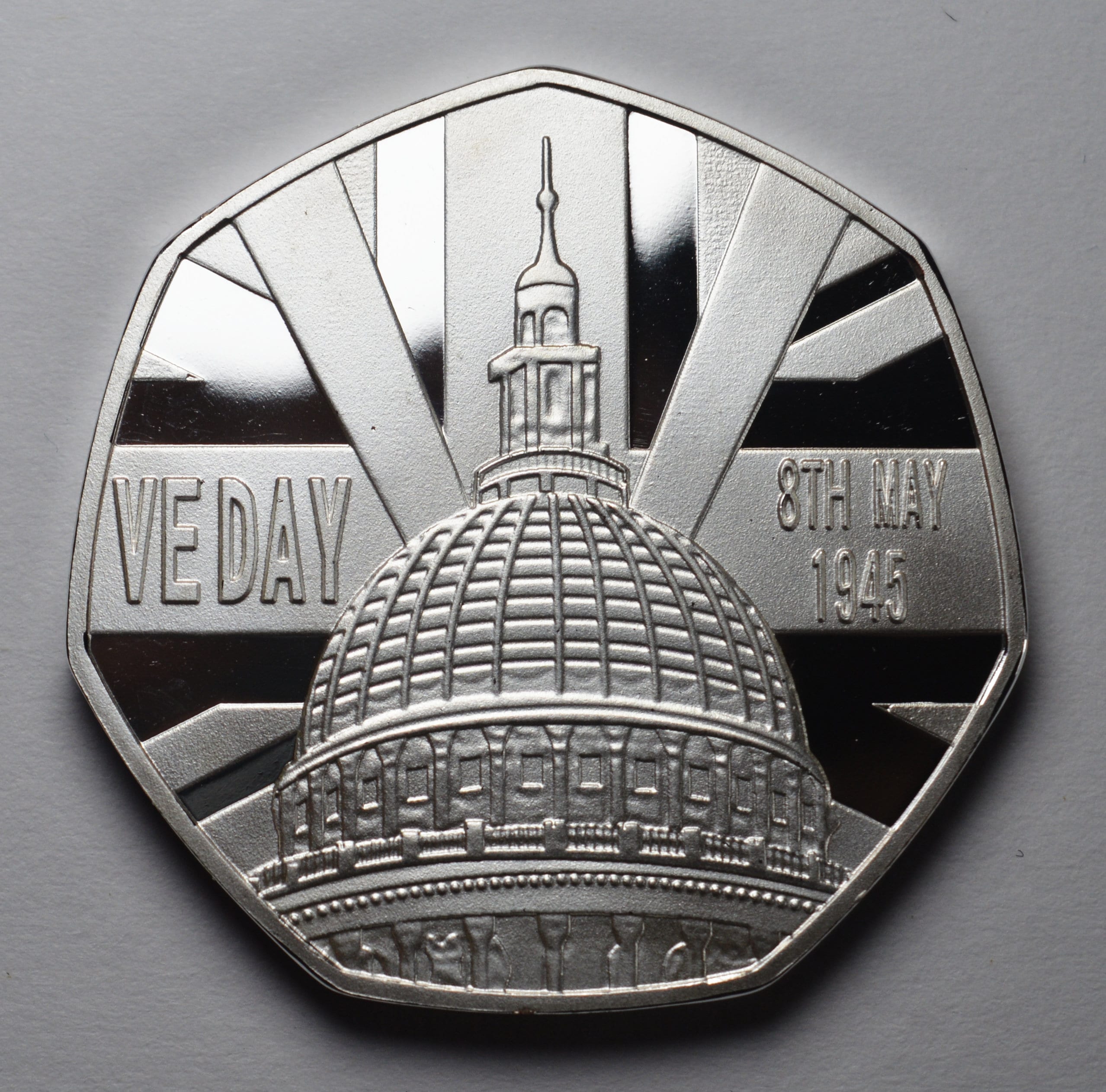 Pair of WW2 Commemoratives in 50p Coin Display Case. VE-DAY & the ...