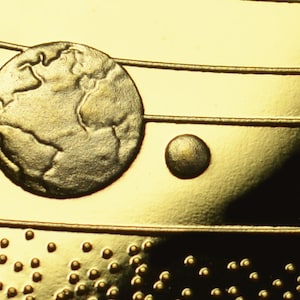 OUR SOLAR SYSTEM 24ct Gold Commemorative. Planets/stars/sun/moon Space ...