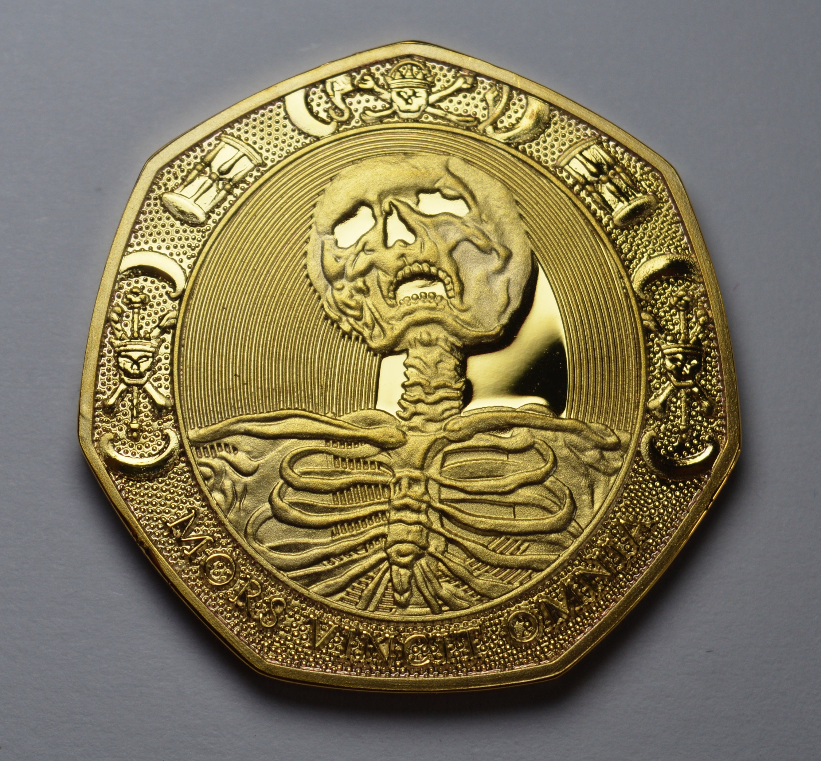 Memento Mori / Vivere 24ct Gold Reminder Coin. Mors Vincit | Etsy
