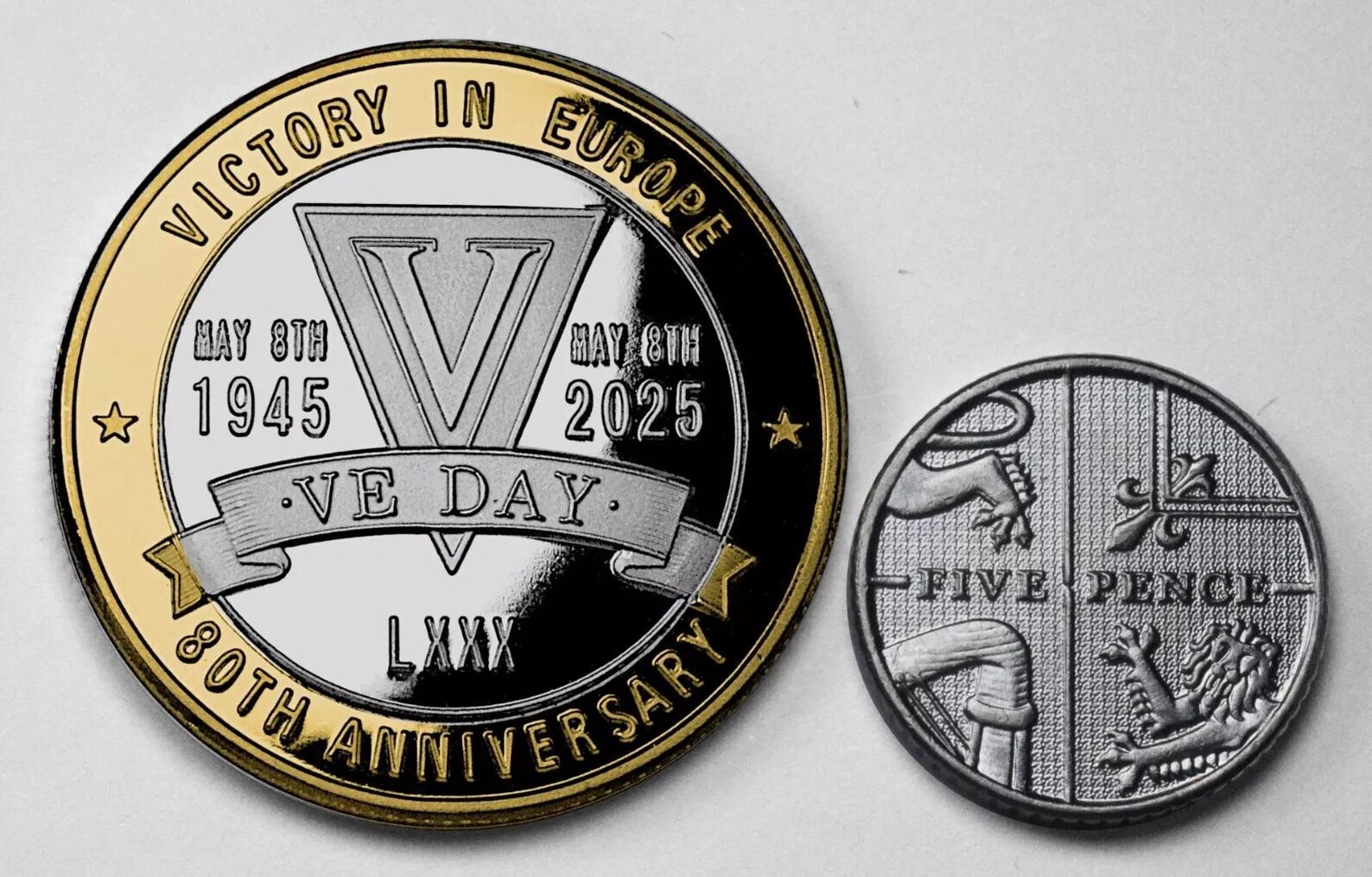 Set of 3 VE DAY 80th Anniversary 24ct Gold & Silver Commemorative Coins ...