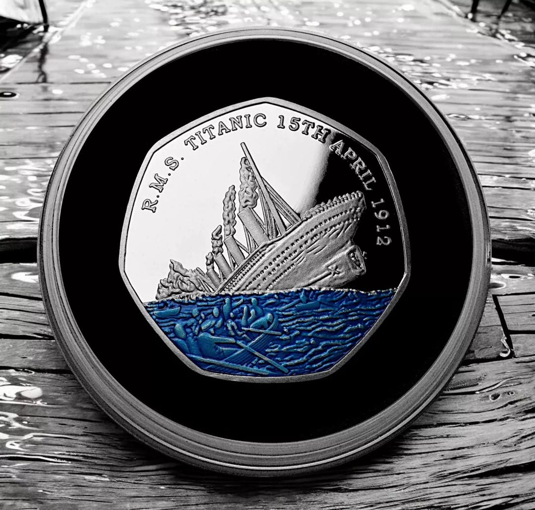 RMS Titanic Silver Commemorative in Capsule. Blue Enamel. White Star ...