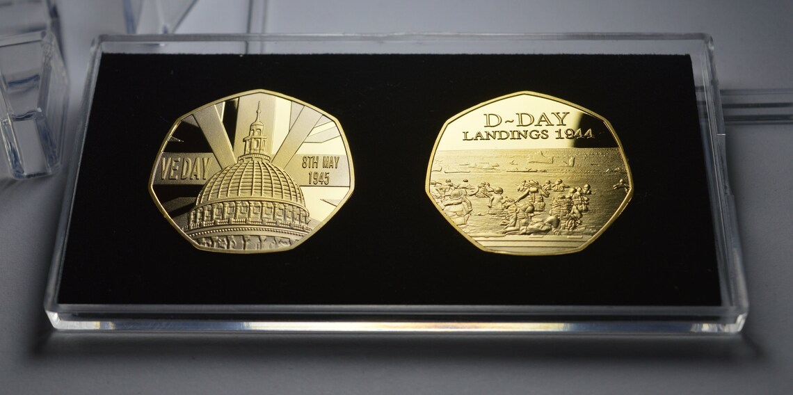 Pair of 24ct Gold WW2 Commemoratives in 50p Coin Display Case. VE-DAY ...