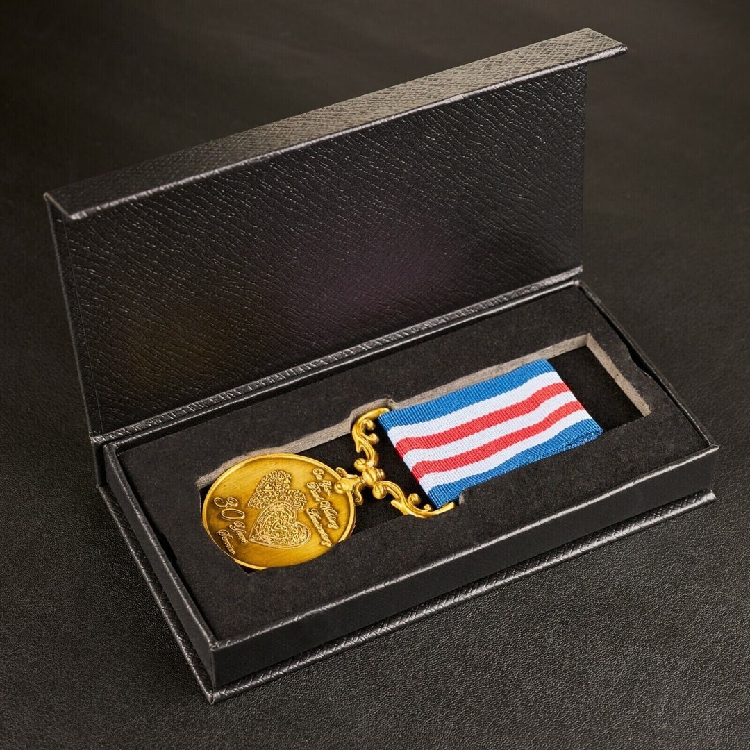 ON YOUR 30th Pearl Wedding Anniversary Medal in Case. Distinguished ...