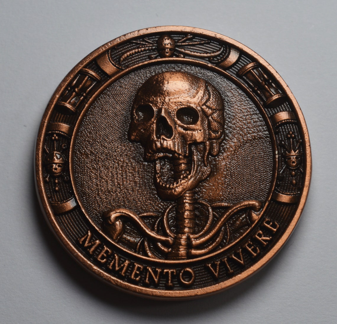 Trío de monedas de recordatorio Memento Mori/Vivere en - Etsy España